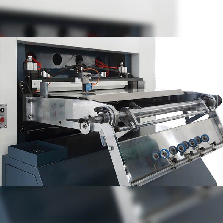VDC Roll paper die cutting machine- VIE Machinery