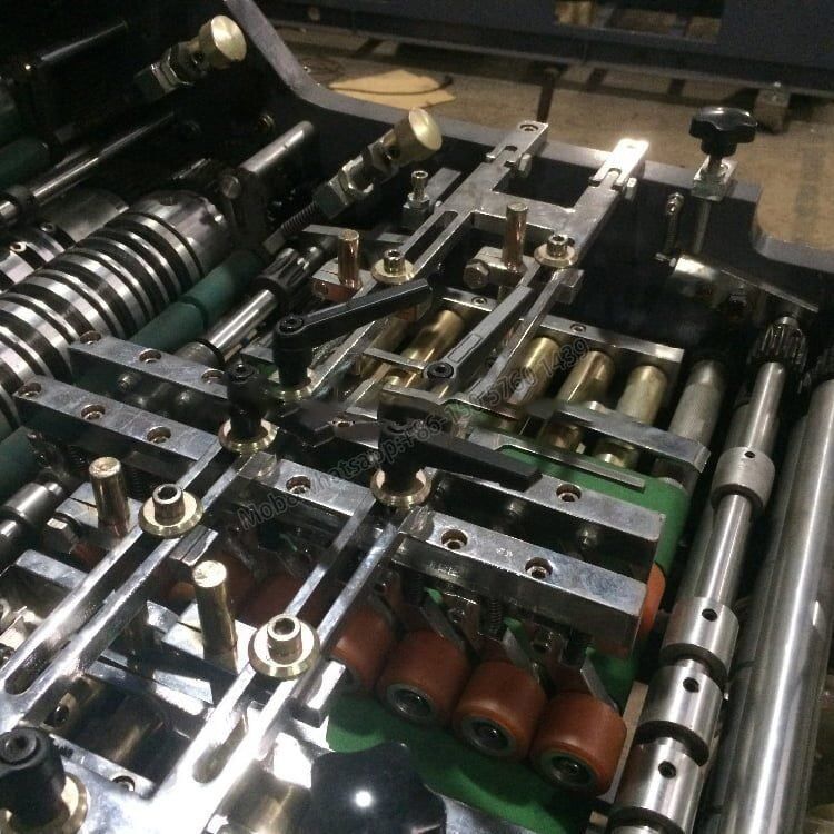 VEM Automatic Pocket Envelope Making Machine - VIE Machinery